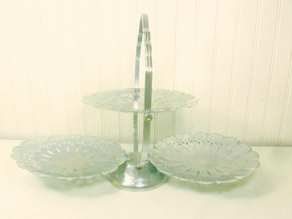 VICTORIAN CAKE Standbed and Breakfast Vintage Cake Stand | Etsy