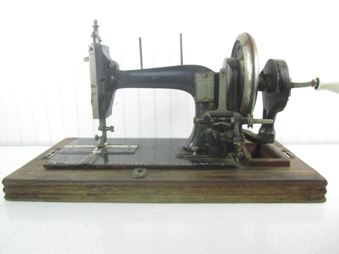 Vintage Sewing Machine, Crank Sewing Machine,black, Victorian, Antique ...