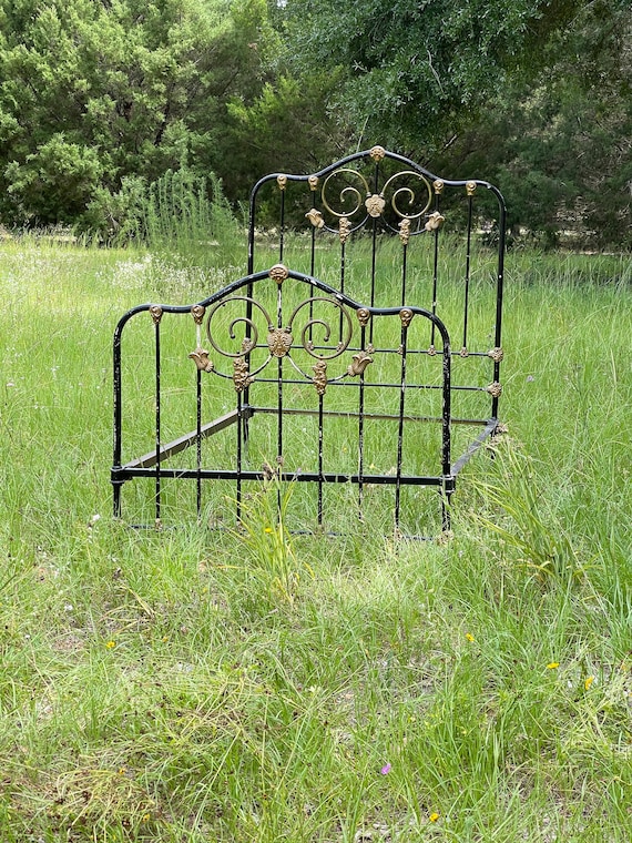 Antique cast iron twin bed frame store