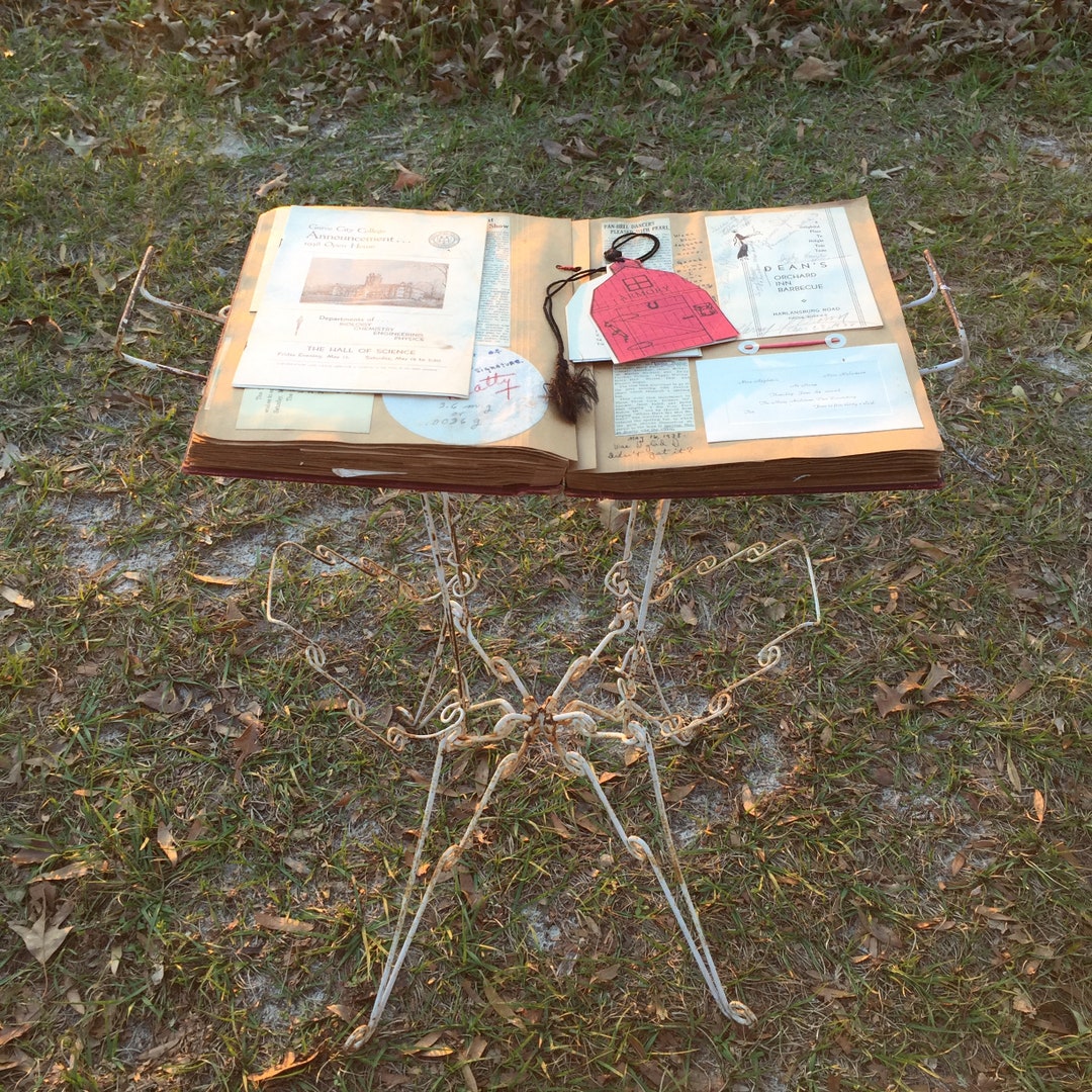 Metal Book Holder, Wrought Iron Book Display, Vintage Book Stand ...
