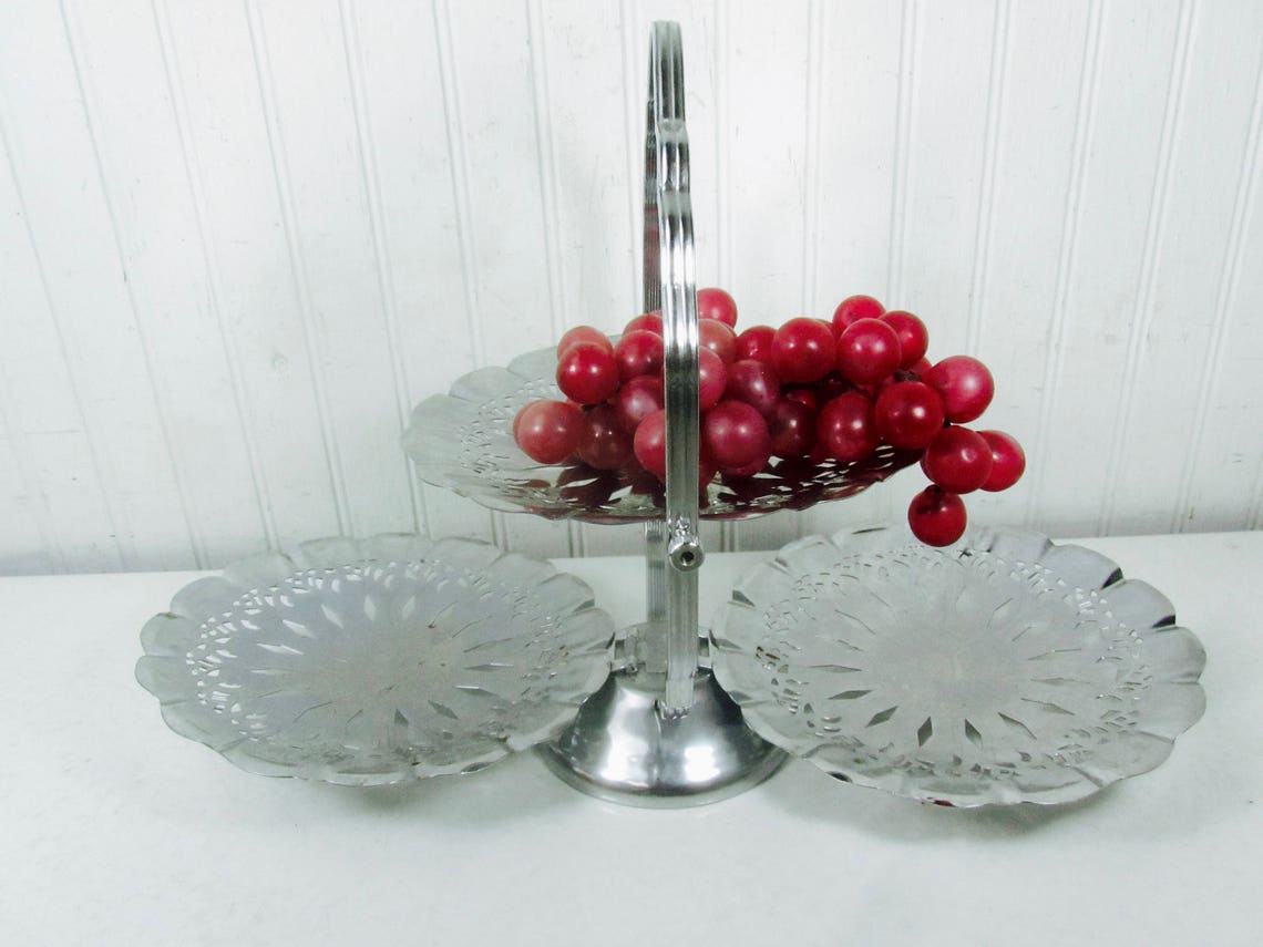 VICTORIAN CAKE Standbed and Breakfast Vintage Cake Stand | Etsy