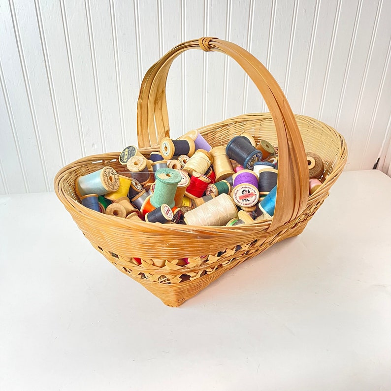 Vintage Sewing Thread Basket Full of Spools of Thread Wood - Etsy