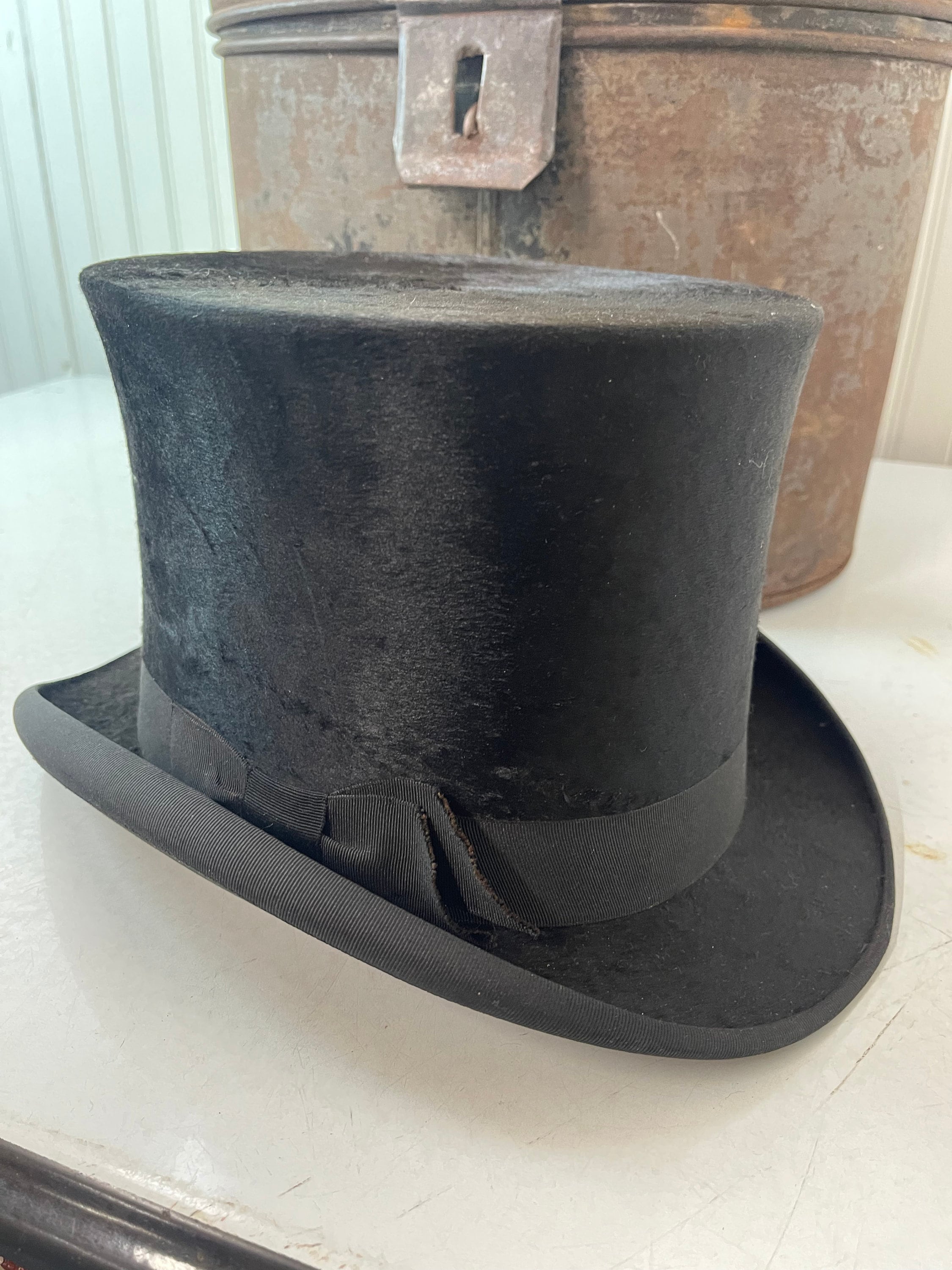 Victorian Hat Box, Beaver Top Hat, Metal Hat Box, Antique Vignettes ...