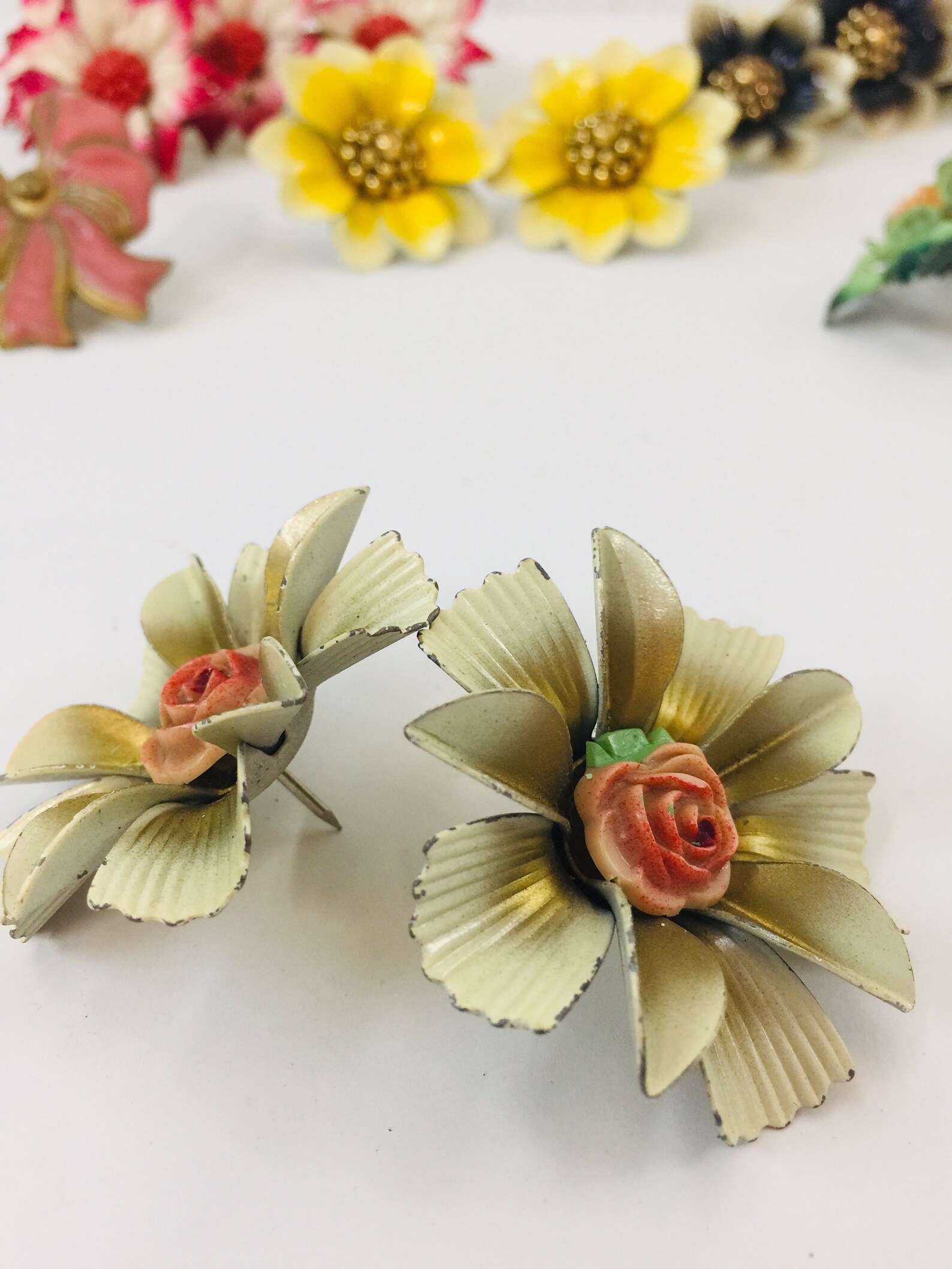 Vintage Metal Push Pins 23 Curtain Pin Tie Backs Vintage | Etsy