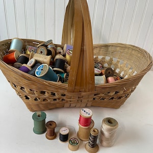Vintage Sewing Thread, Basket Full of Spools of Thread, Wood Sewing ...