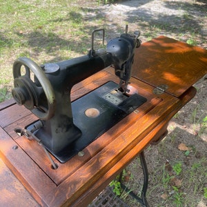 Antique Treadle Wheeler & Wilson Sewing Machine, Black and Gold ...