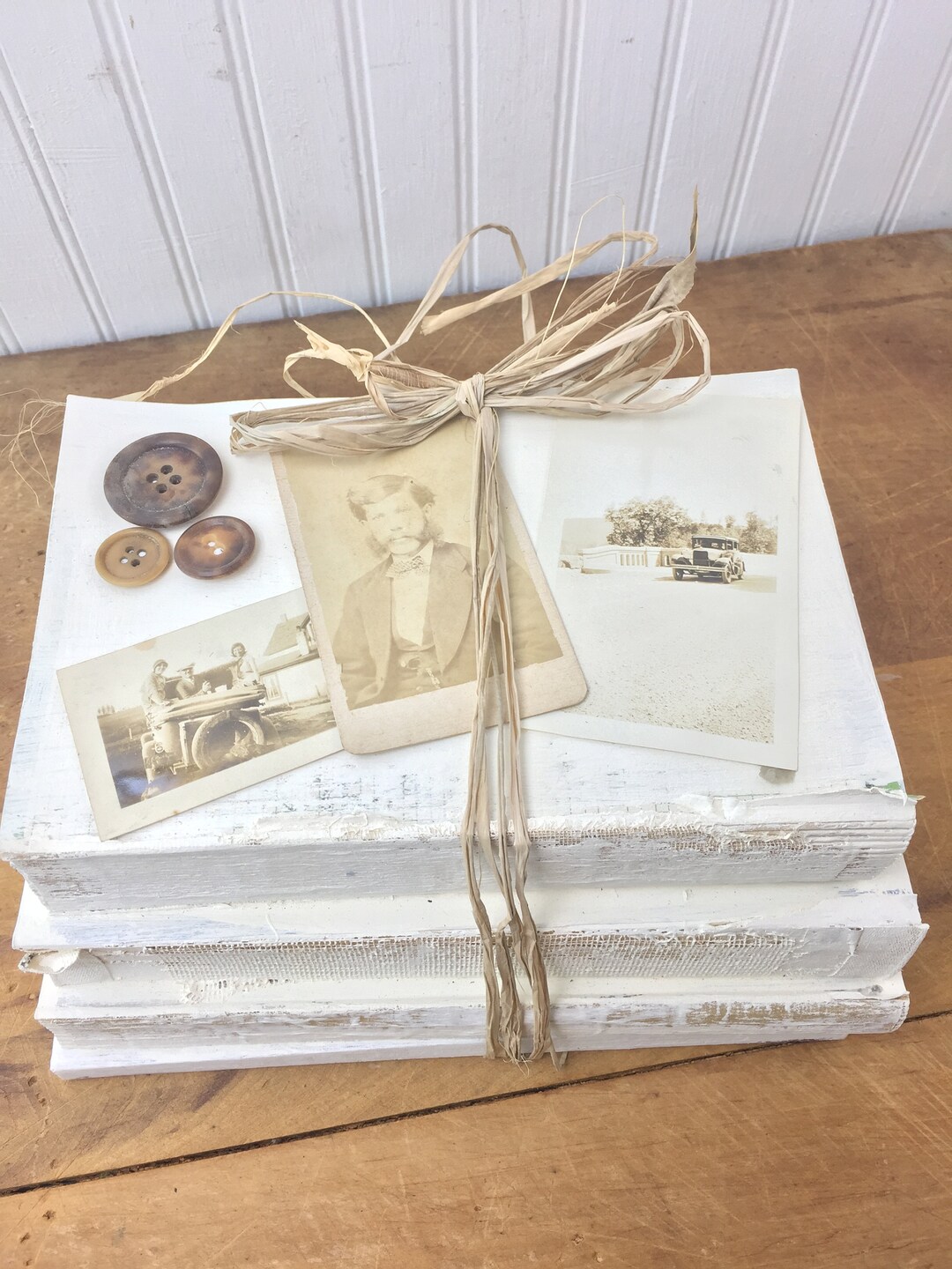 Vintage Books, Stacked Books, Shabby Chic Book Decor, Interior Design ...