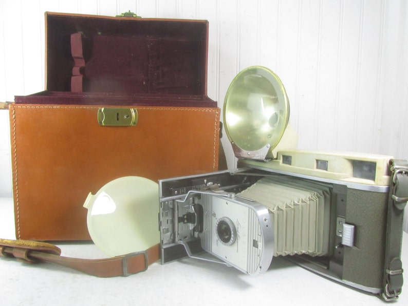 Vintage Polaroid Camera, Polaroid Land Camera Model 800, Camera With ...
