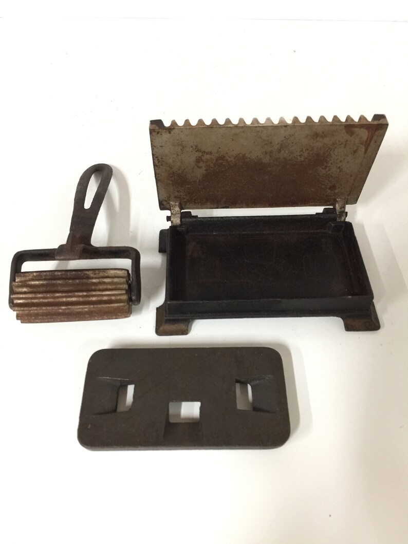 ANTIQUE Iron Cast Iron Tool Pleat Tool Fluting Iron - Etsy