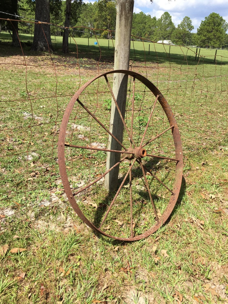 Antique wagon wheel metal wheel iron works wall hanging | Etsy