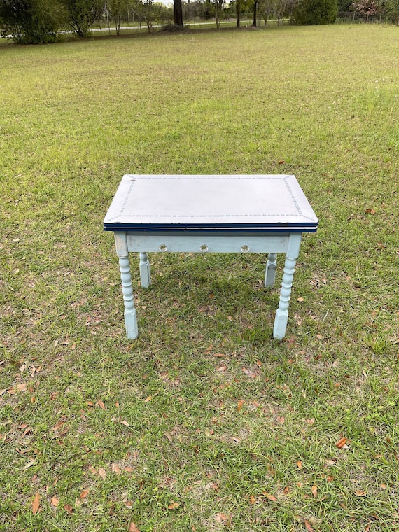 Enamel table store