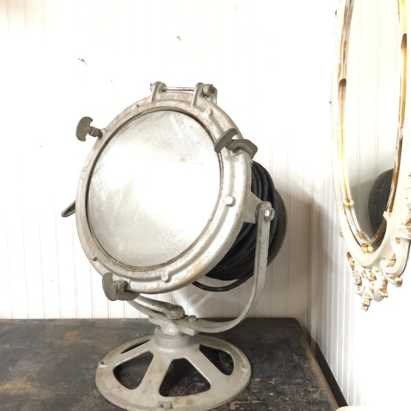 Vintage Spotlight - Etsy