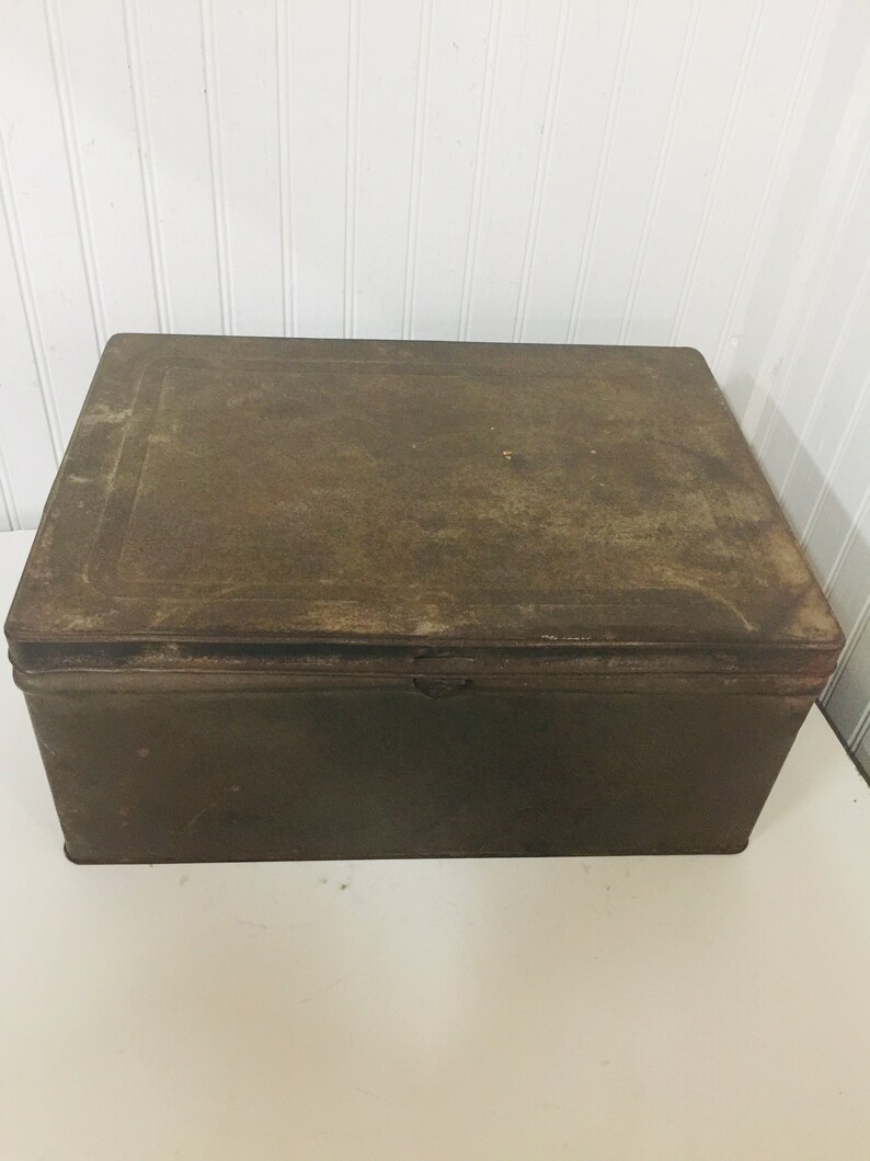 Vintage Tin Bread Box Rusty Box Biscuit Tin Cookie Tin - Etsy