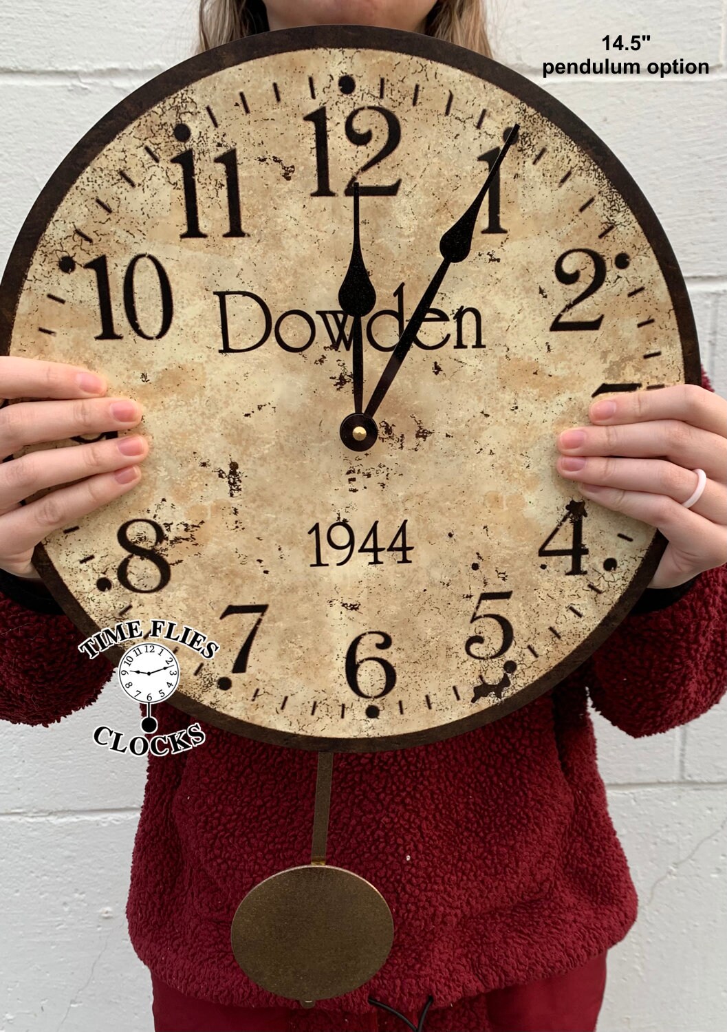 Rustic Family Name Pendulum Clock - Etsy