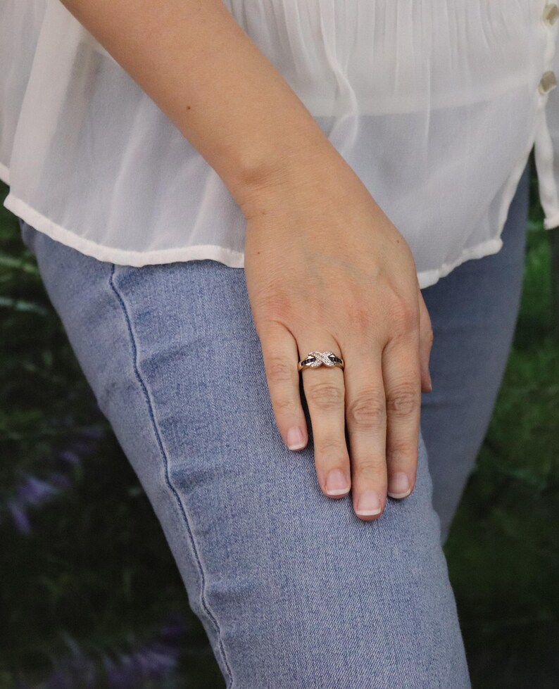 10k White Gold Fancy Blue and White Diamond Ring Twist Crossover Band 5 ...