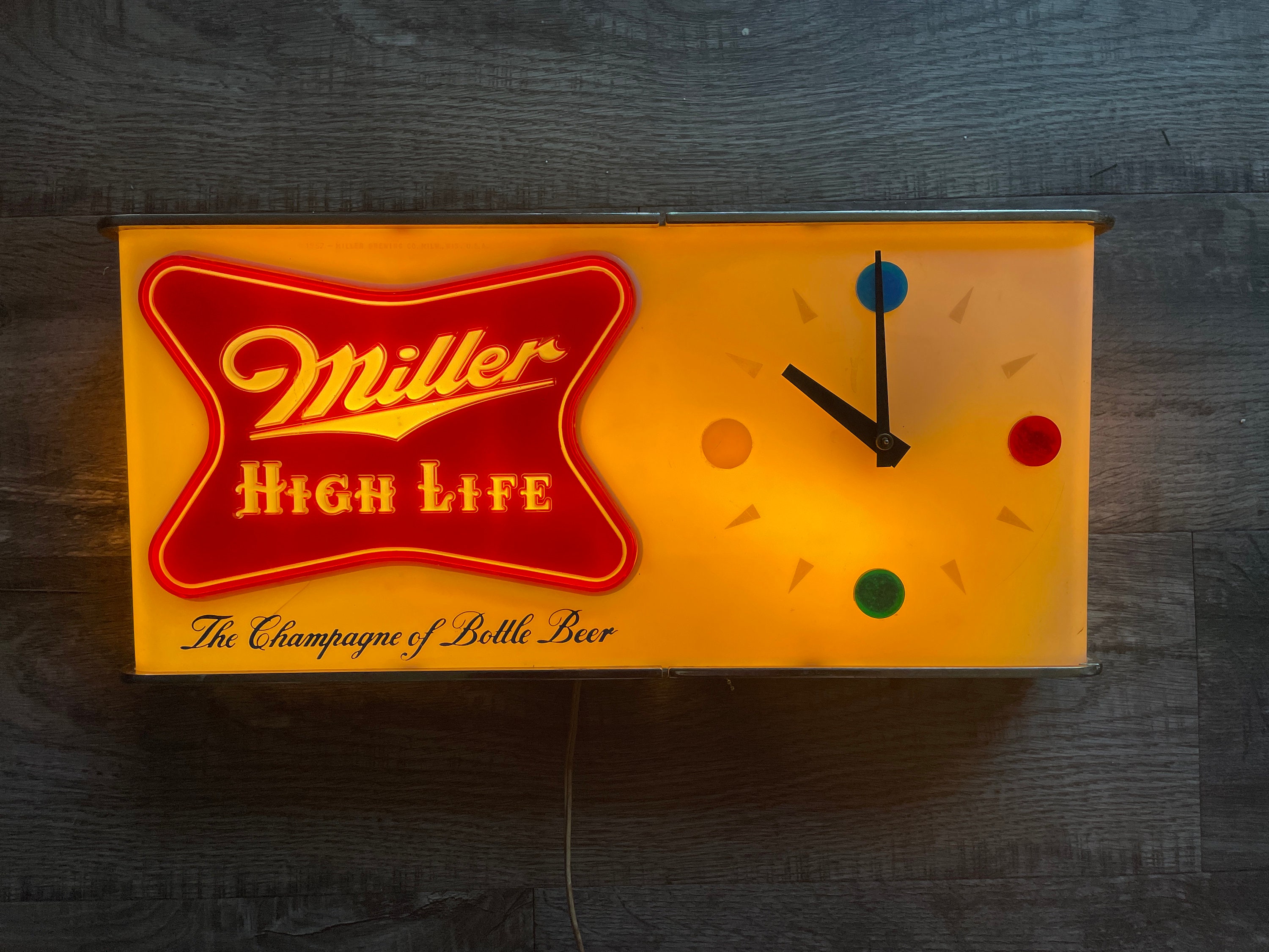 SCARCE 1950s BREWERIANA: Lighted Vintage Miller High Light King of ...