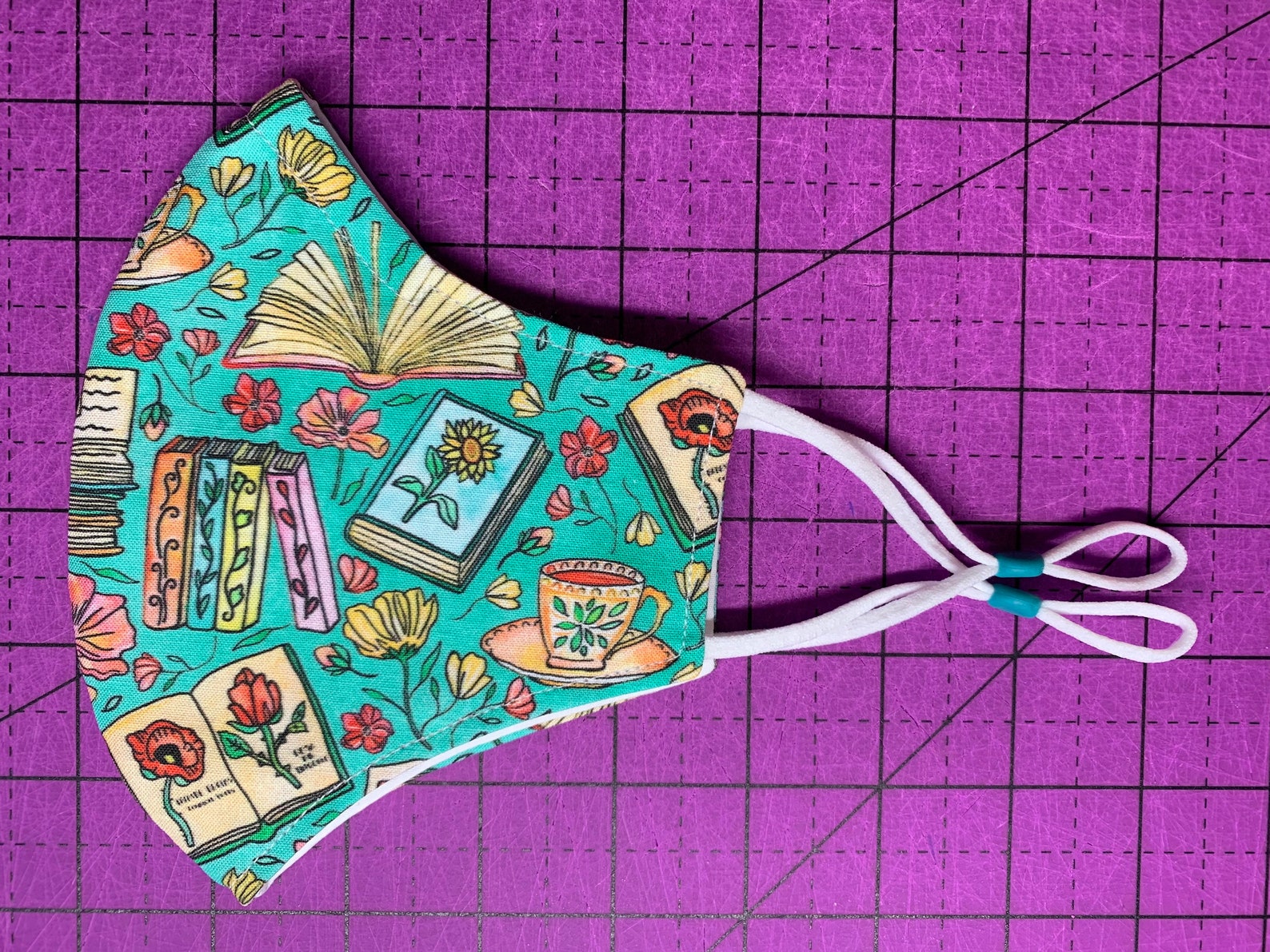 Book Lovers Face Mask - Etsy