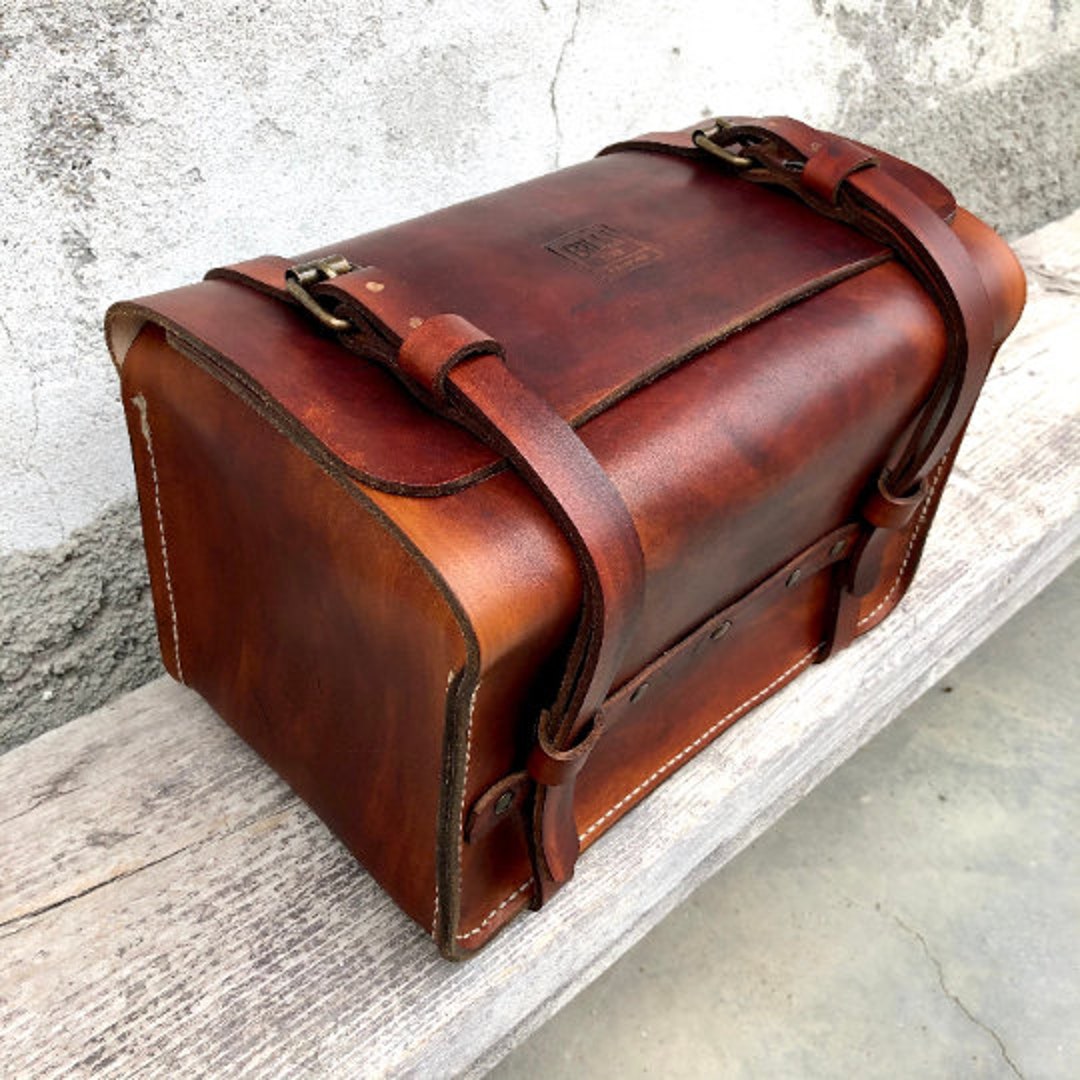 Bmw leather bag store