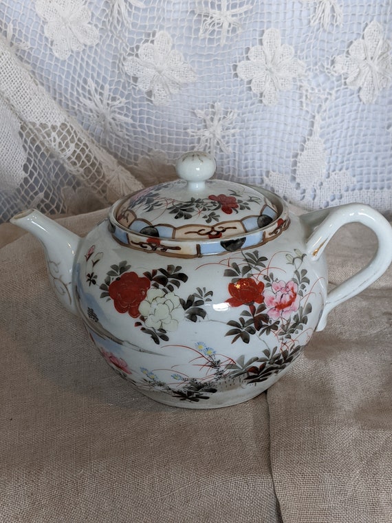 The prettiest sweetest teapot I've come | Etsy
