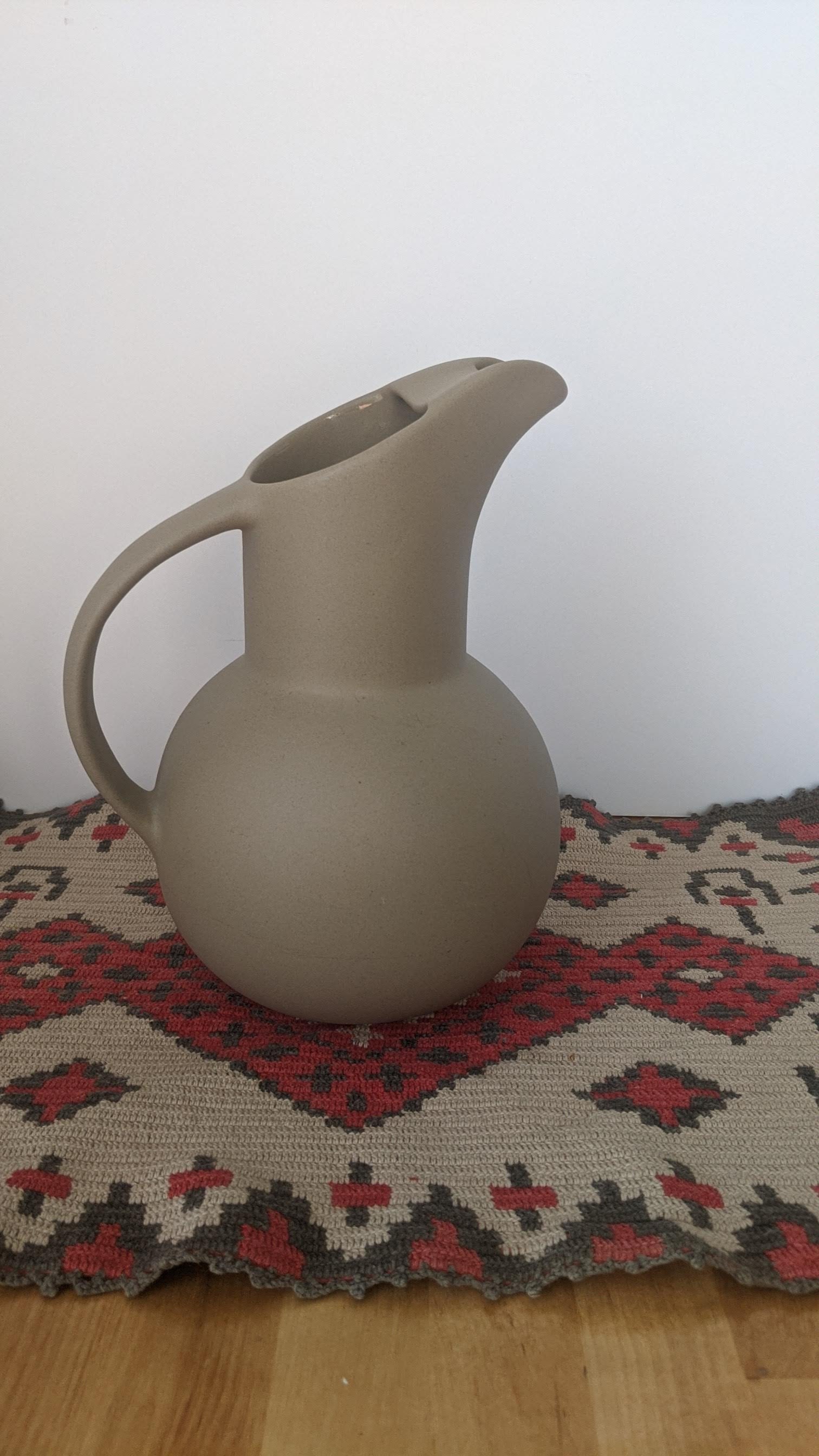 minimalist The perfect example of sleek This gorgeous matte taupe ...