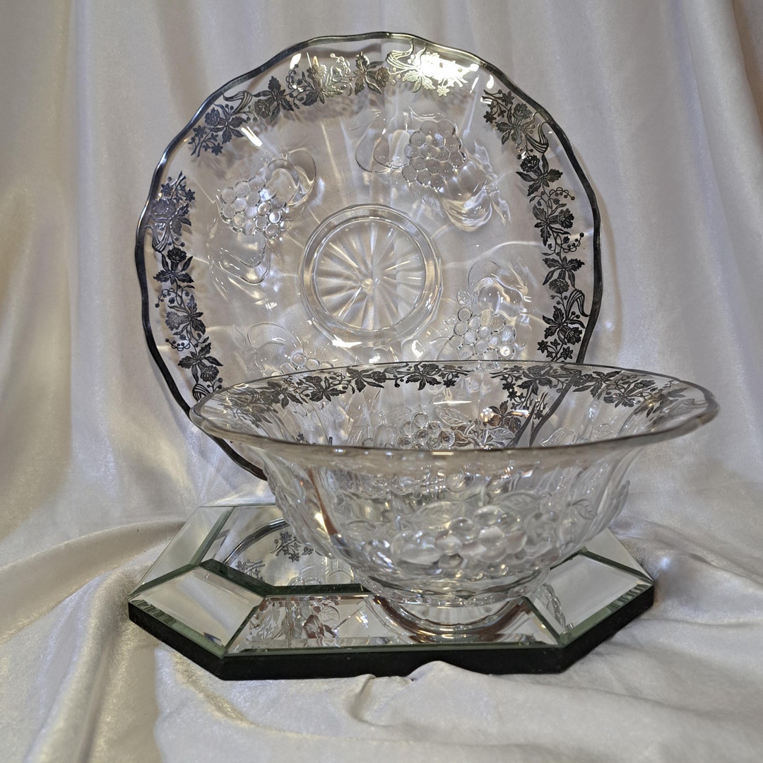A Rare Fruit Server Set (bowl & Platter) of Silver City Glass Company ...
