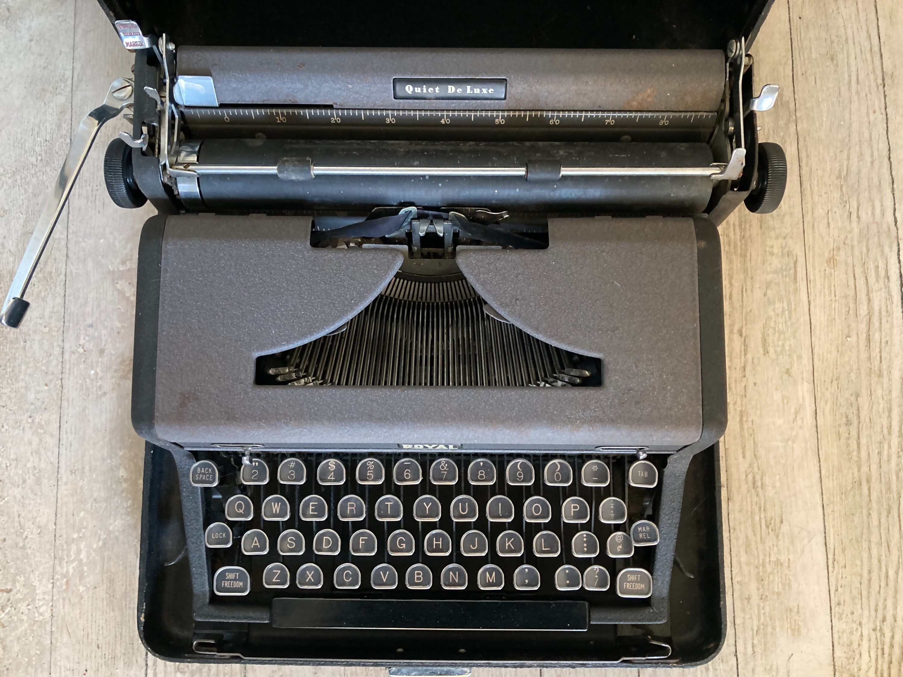 Vintage Royal Typewriter - Etsy