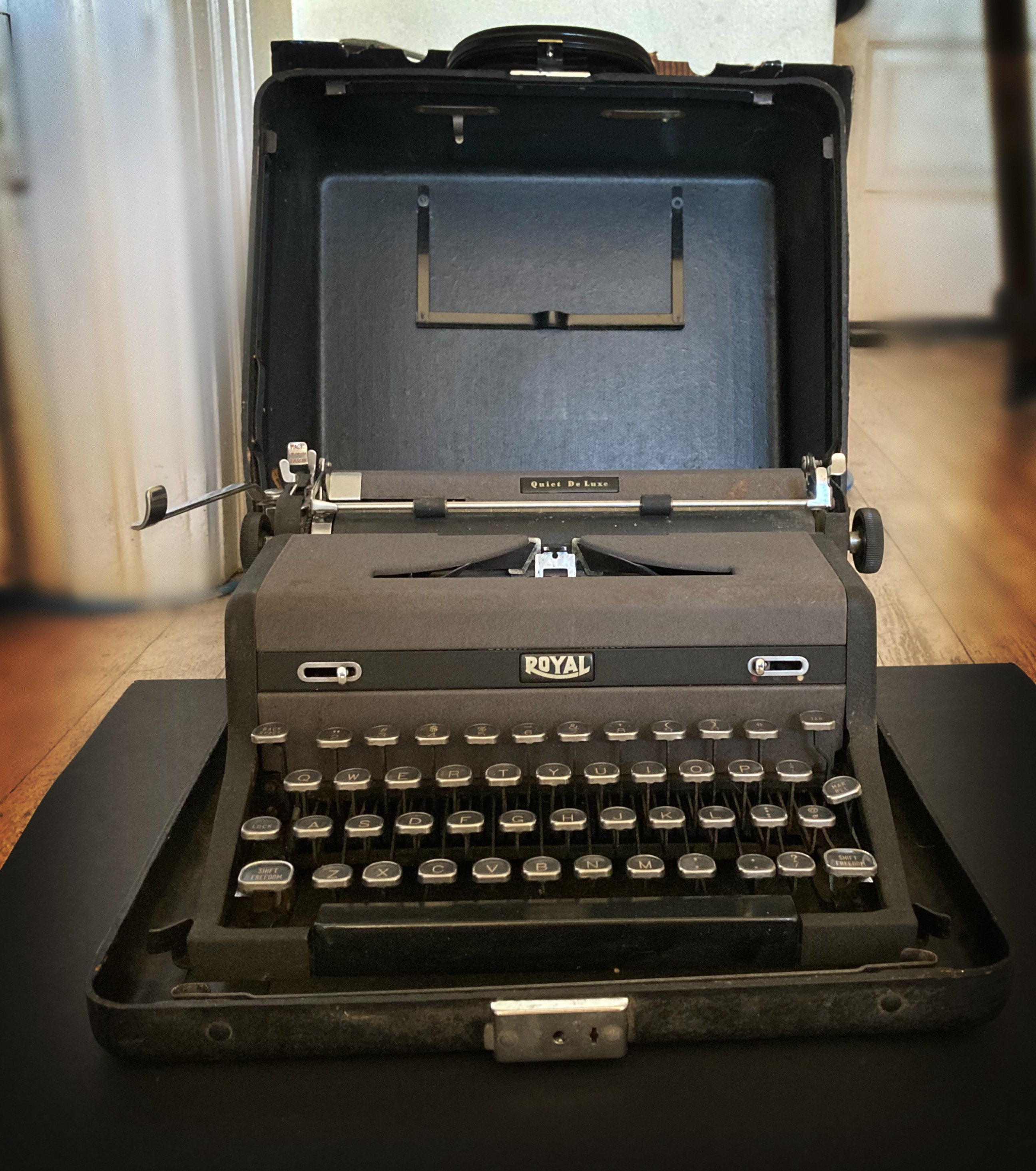 Vintage Royal Typewriter - Etsy