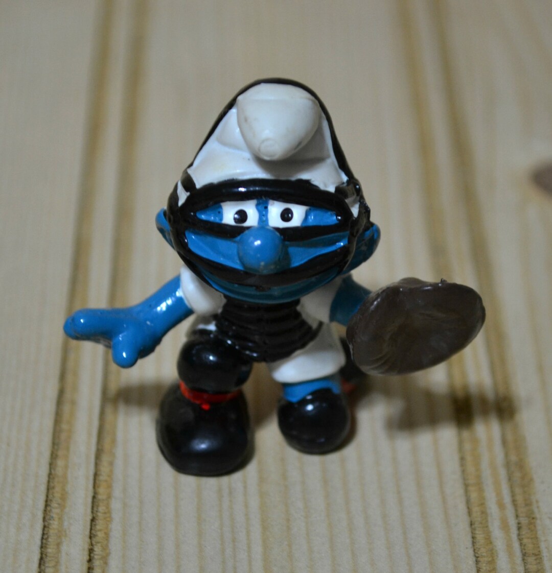 Vintage Baseball Catcher Smurf Rare White Uniform 2.0146 1981 Peyo ...