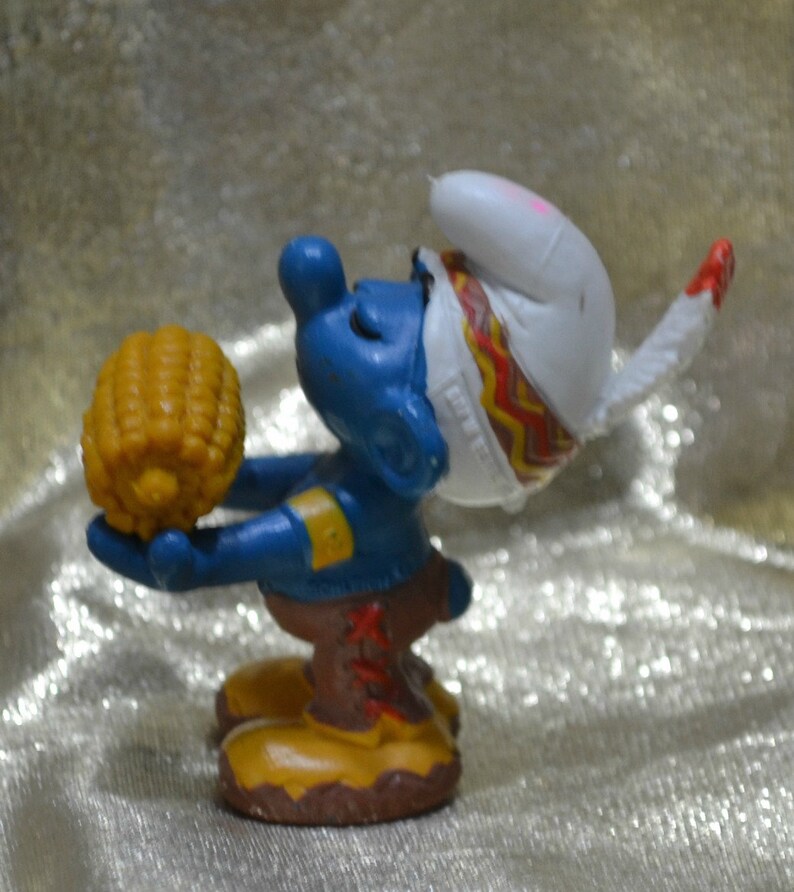 Vintage Thanksgiving Corn Smurf Indian Smurf With Corn Figure Figurines ...