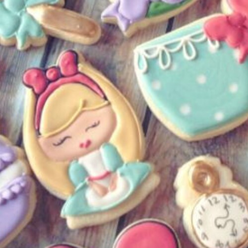 Alice Cookie Cutter - Etsy