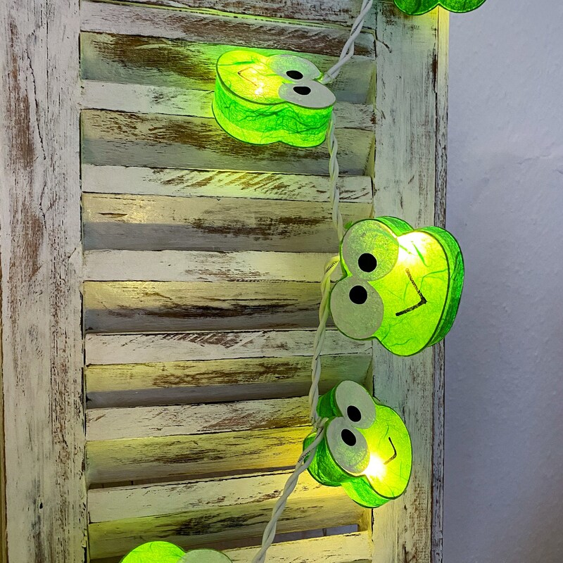 String of Frogs - Etsy