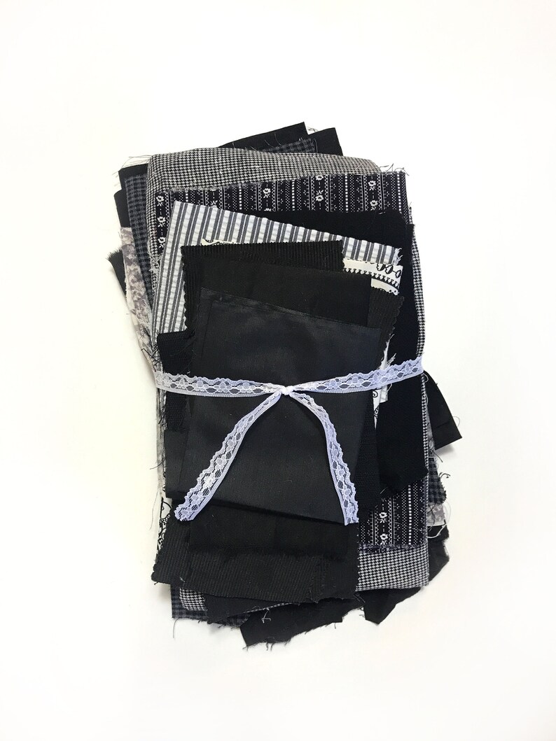 Vintage Fabric Scrap Bundle Lot. Black and White Fabrics. 6 | Etsy