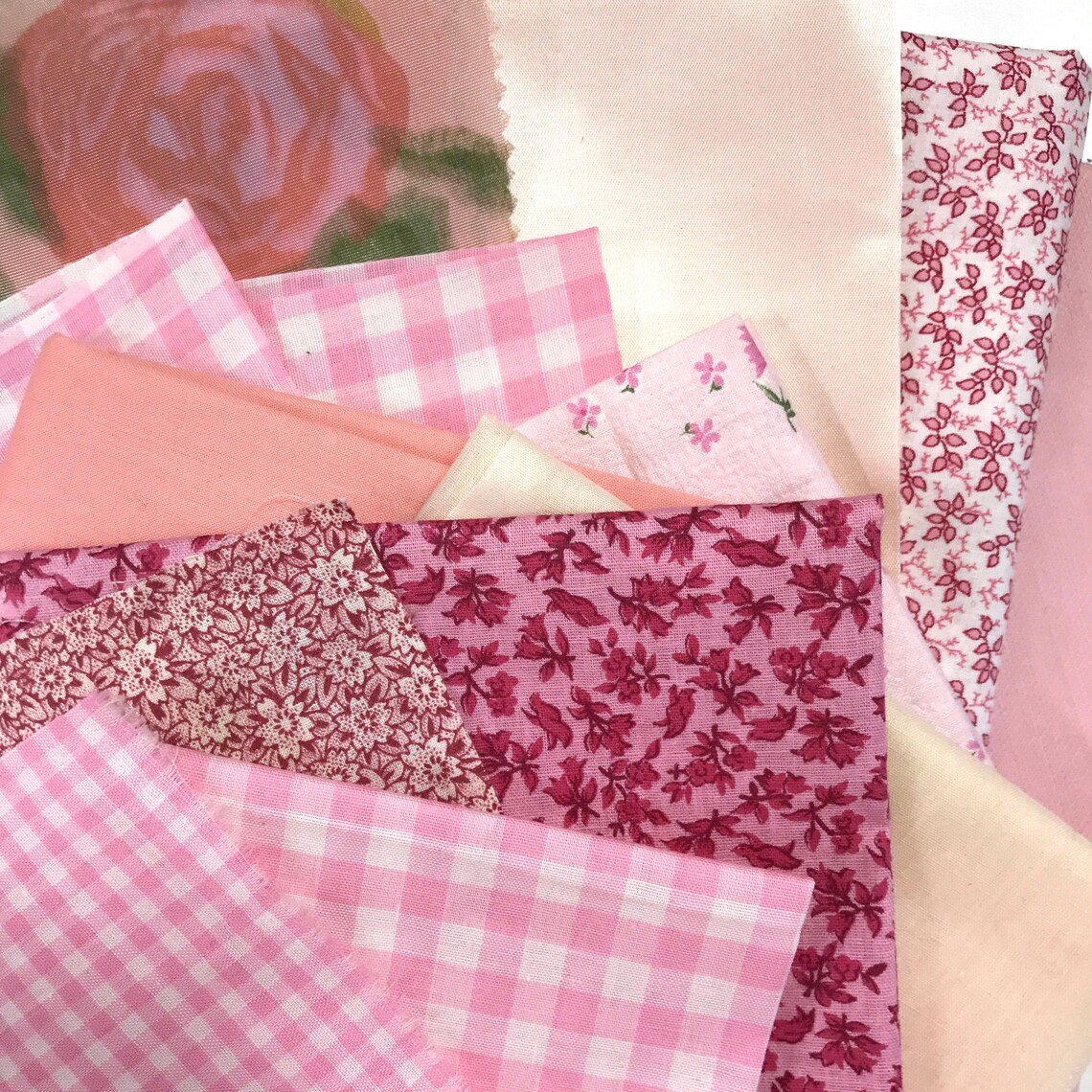 Vintage Fabric Scrap Bundle Lot. Pink Fabrics. 6 Oz. Upcycle. Floral ...