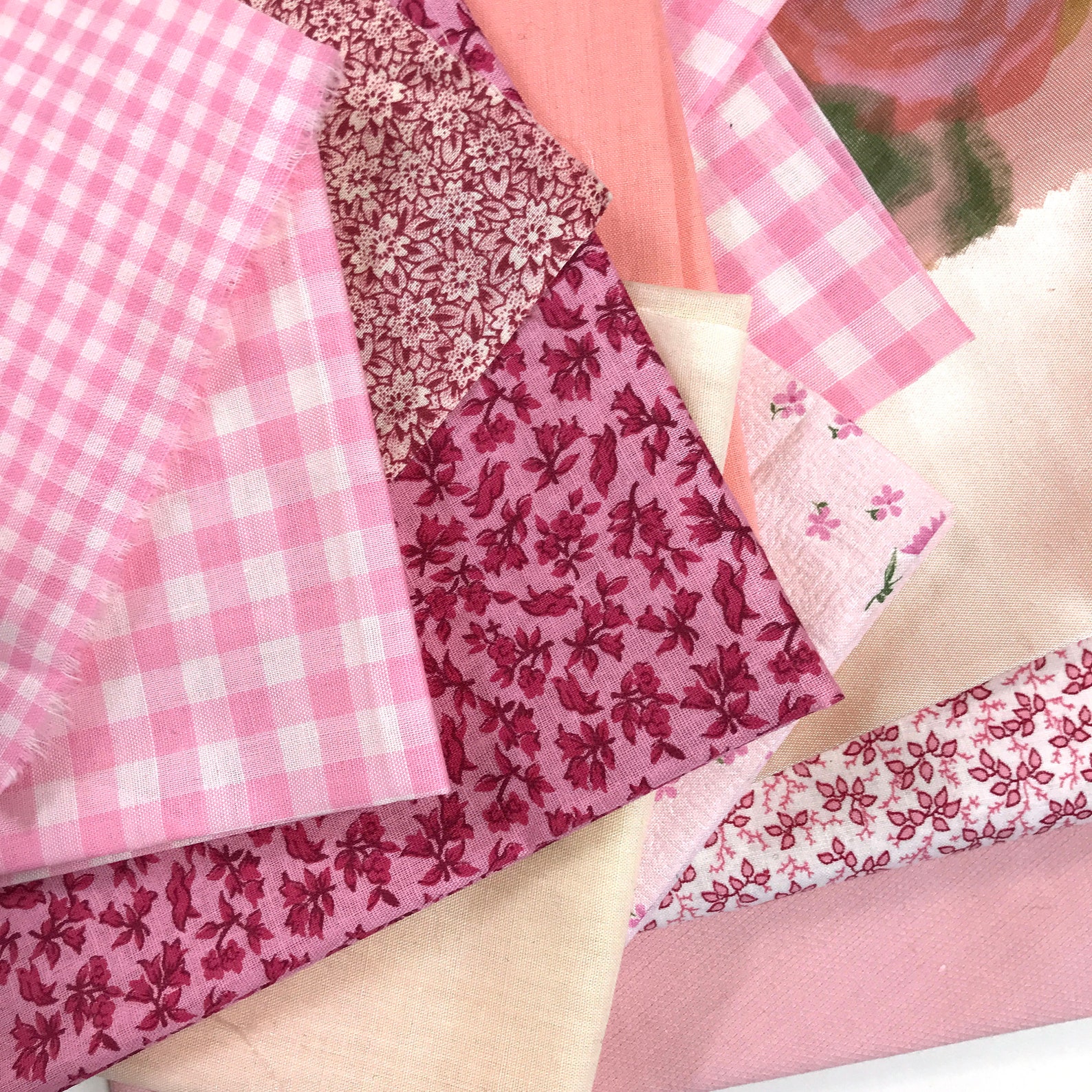 Vintage Fabric Scrap Bundle Lot. Pink Fabrics. 6 Oz. Upcycle. Floral ...