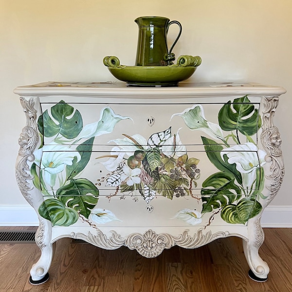 Bombe Chest - Etsy