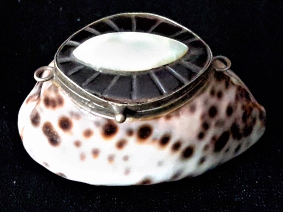 Antique Georgian Shell and Silver Metal Vinaigrette … - Gem