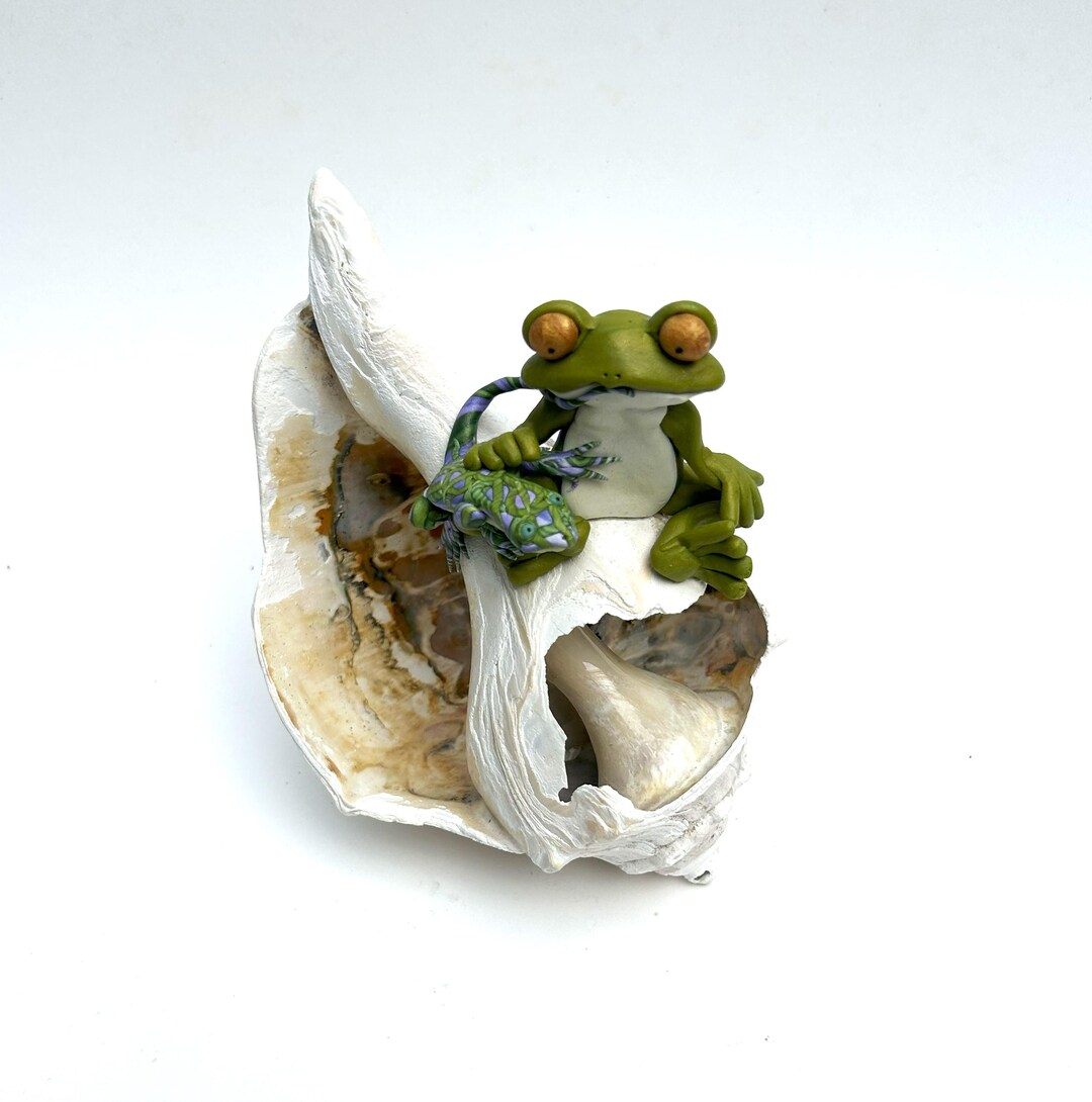 Clay Frog and Green and Lavender Lizard on a Shell Sitting Sculpture ...