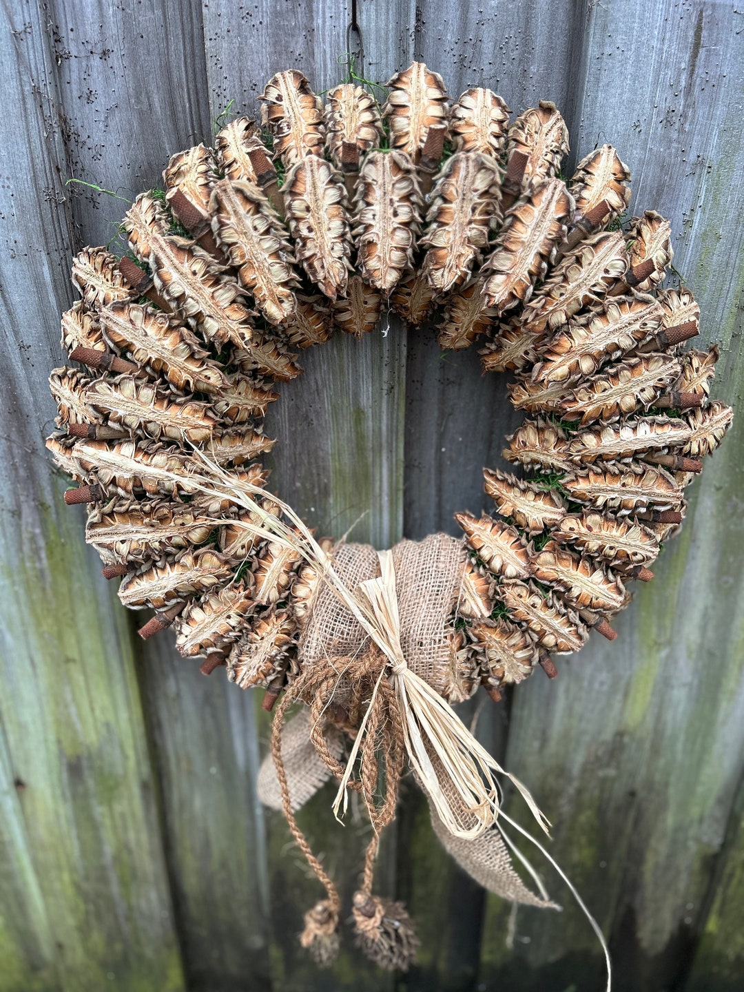 Magnolia Pod Wreath Handmade - Etsy