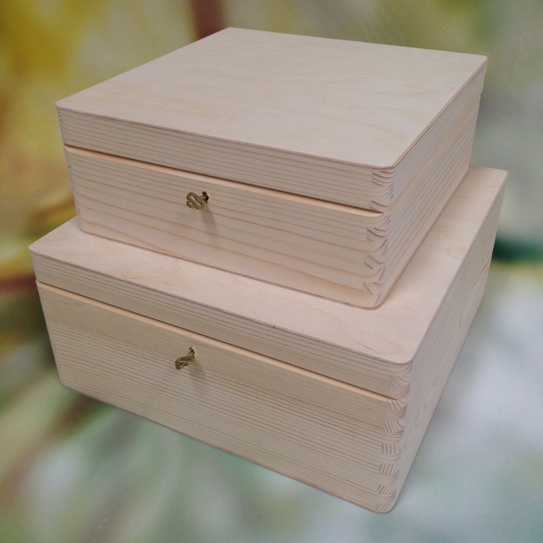 Lockable Natural Wooden Box With Lid and a Key Storage Chest Keepsake ...
