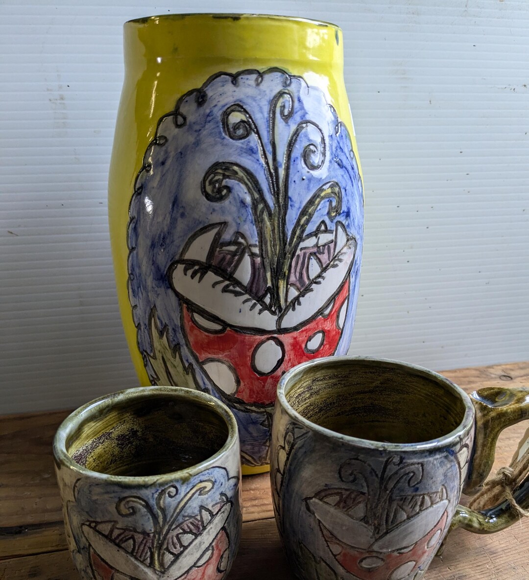 Yellow & Red Chomp Piranha Plant and House Fly Ceramic Handmade Vase ...