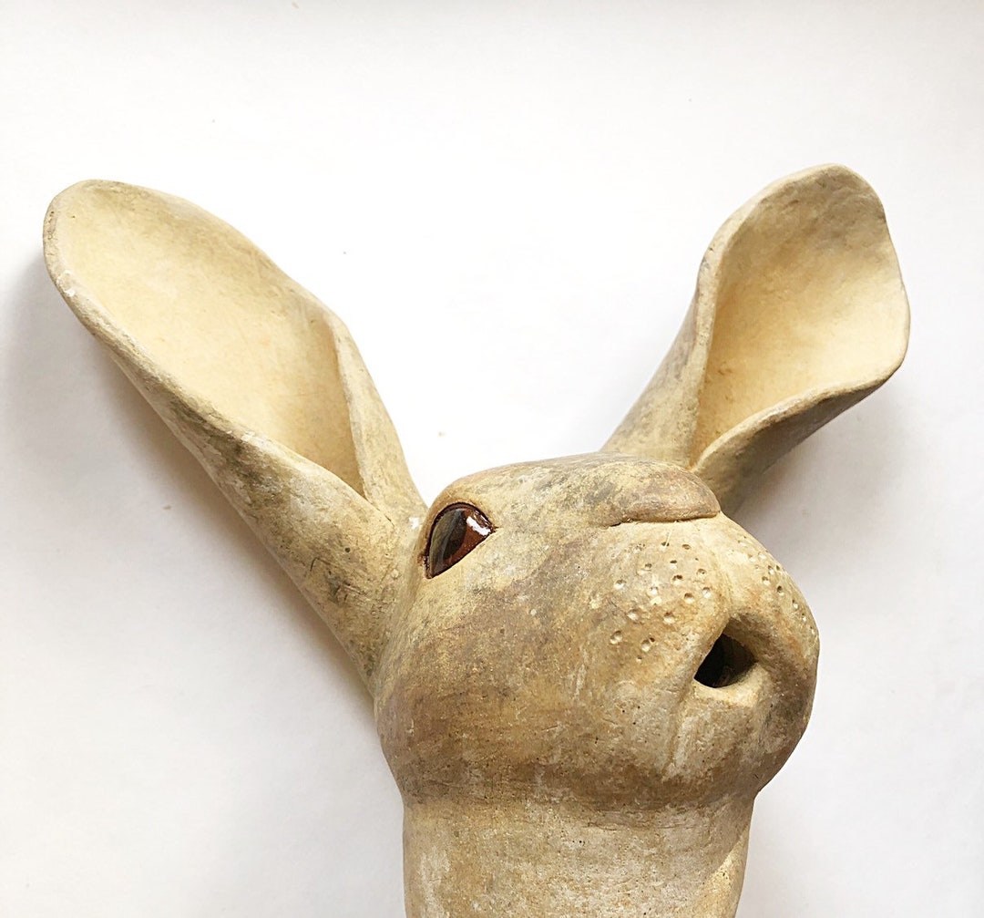 Brown Ceramic Bunny Head - Escultura - Etsy España