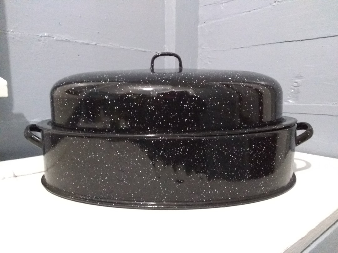 Vintage Savory Roasting Pan Enamelware Kitchen Farmhouse Country Black ...