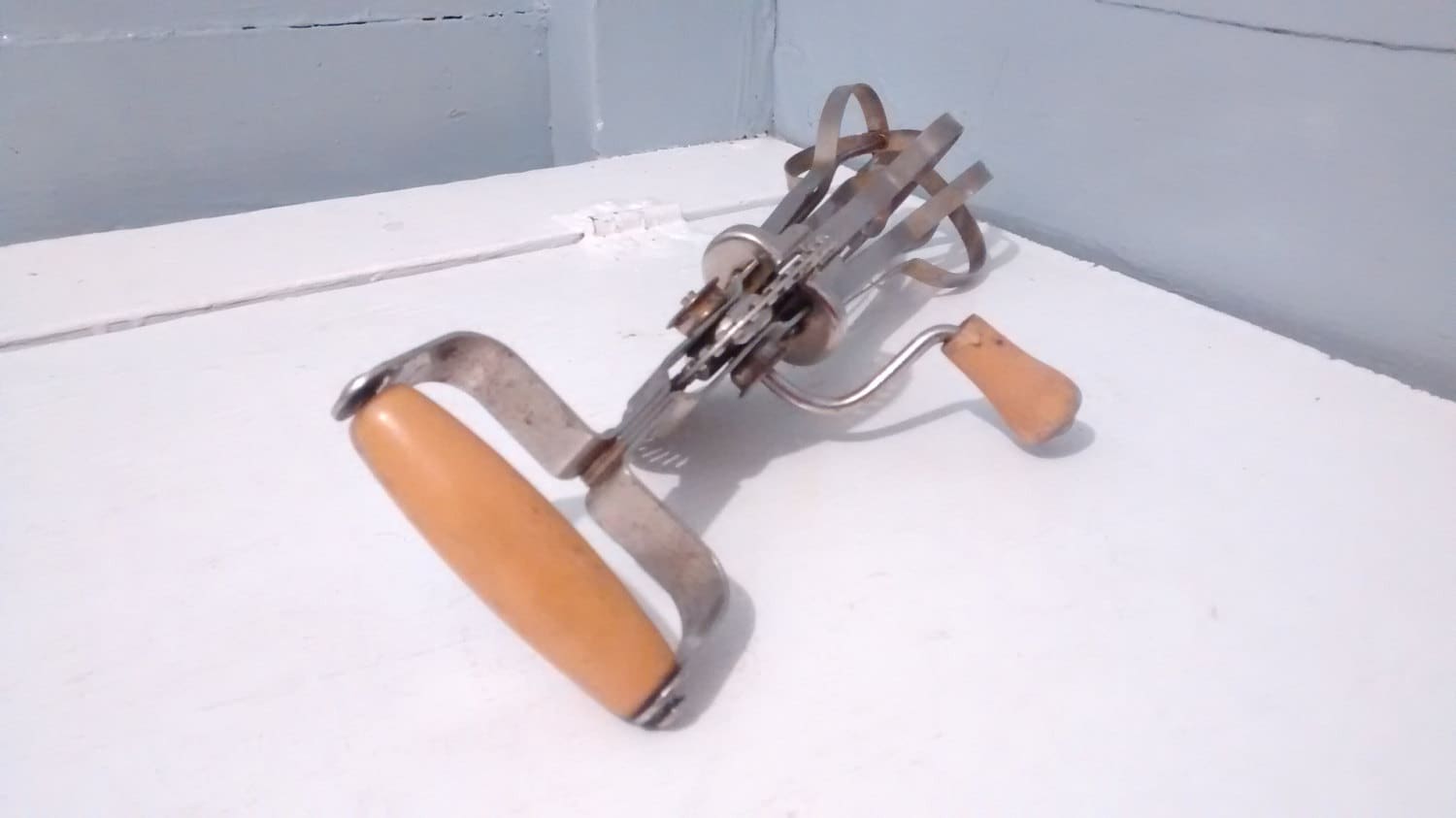 Vintage, Egg Beater, Hand Crank Mixer, Blue Whirl, Wood Handle, 50s ...
