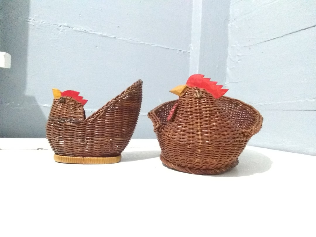 Two Pretty Little Wicker Rooster Baskets Animal Easter Display Table ...
