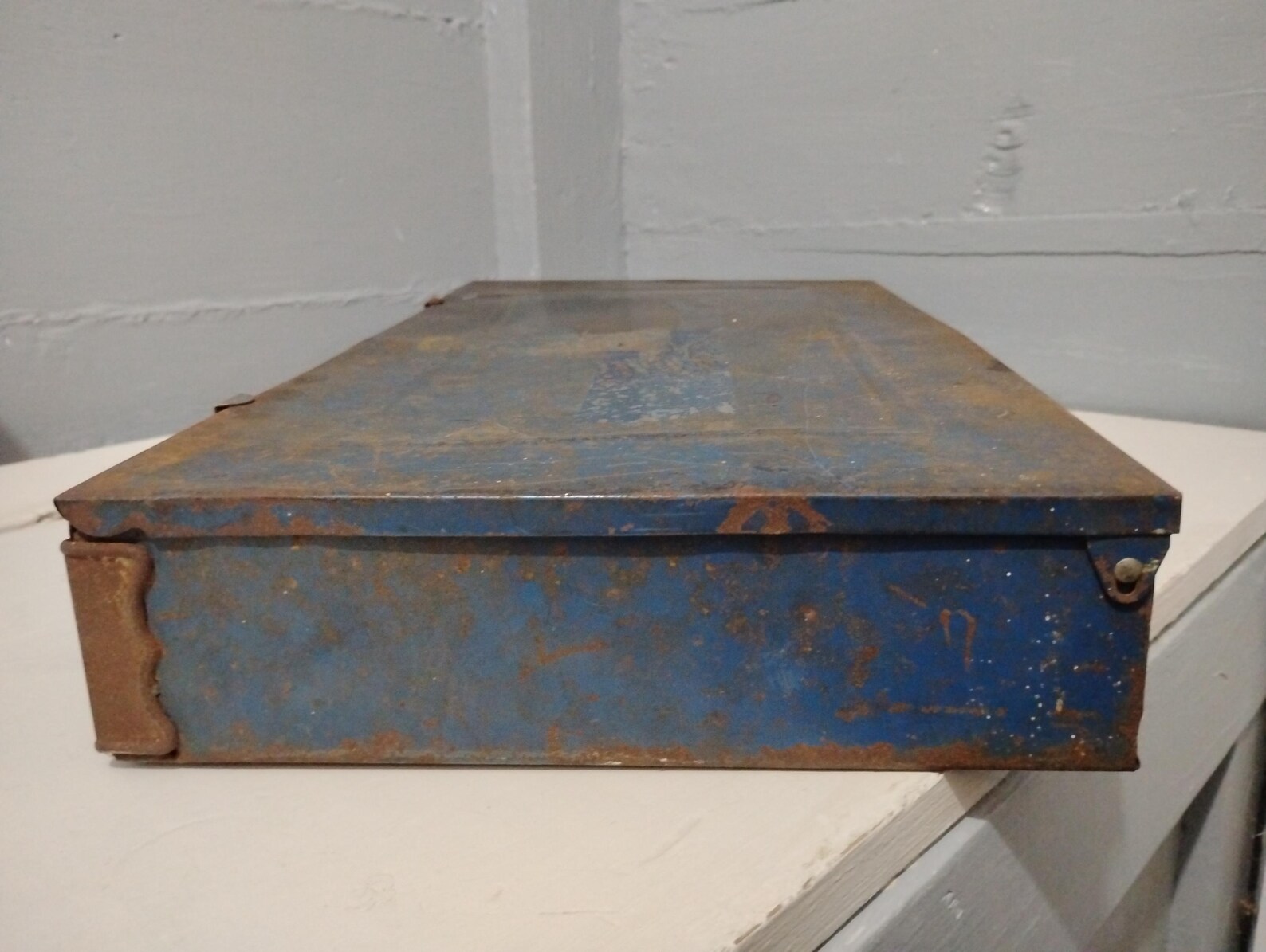 Vintage Blue Metal Erector Set Box With Parts - Photo Prop Display ...
