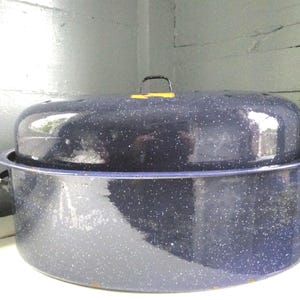 Vintage Savory Roasting Pan Enamelware Kitchen Farmhouse Country Blue ...