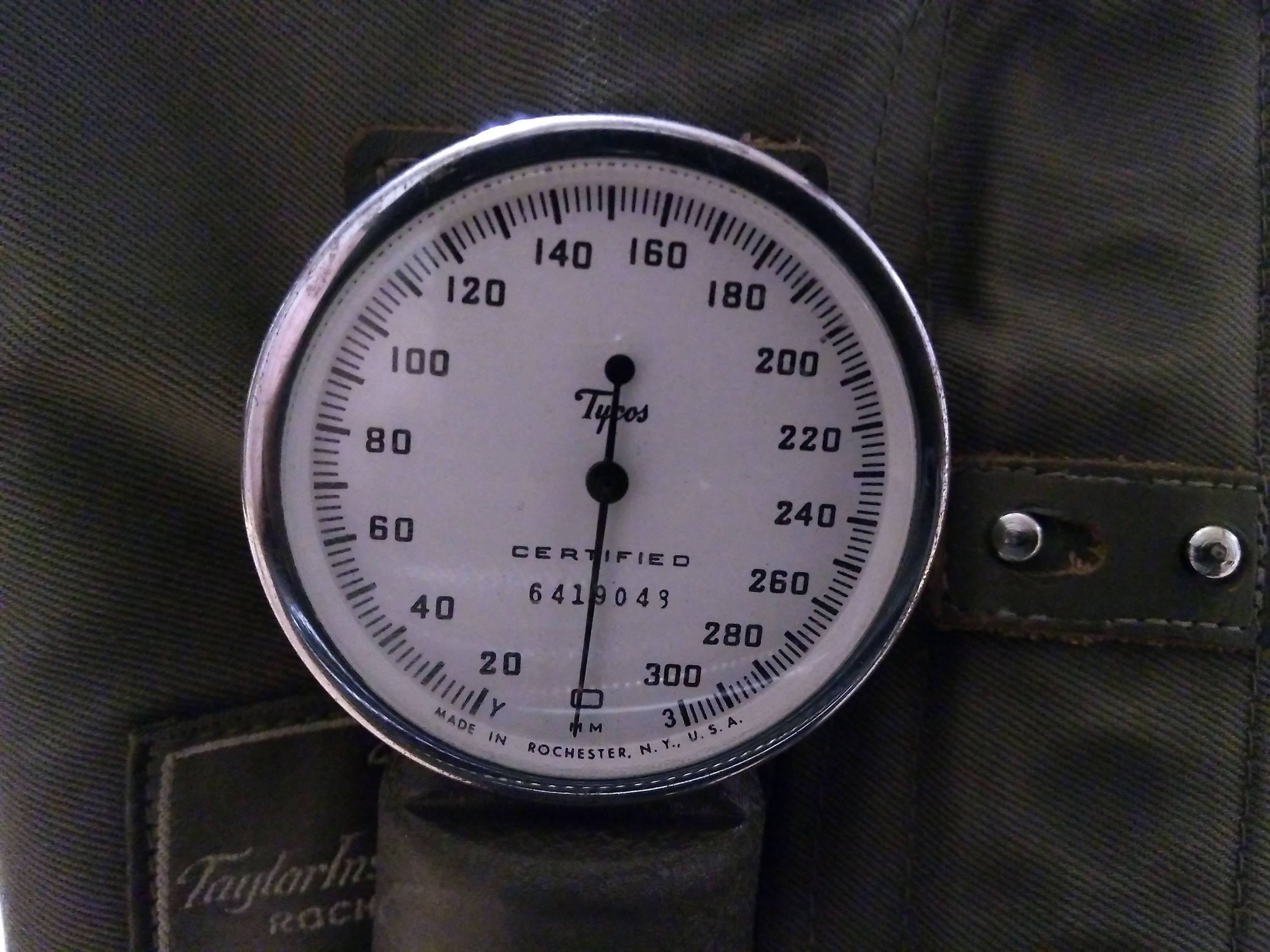 Vintage Blood Pressure Cuff Sphygmomanometer Tycos Taylor Instruments ...