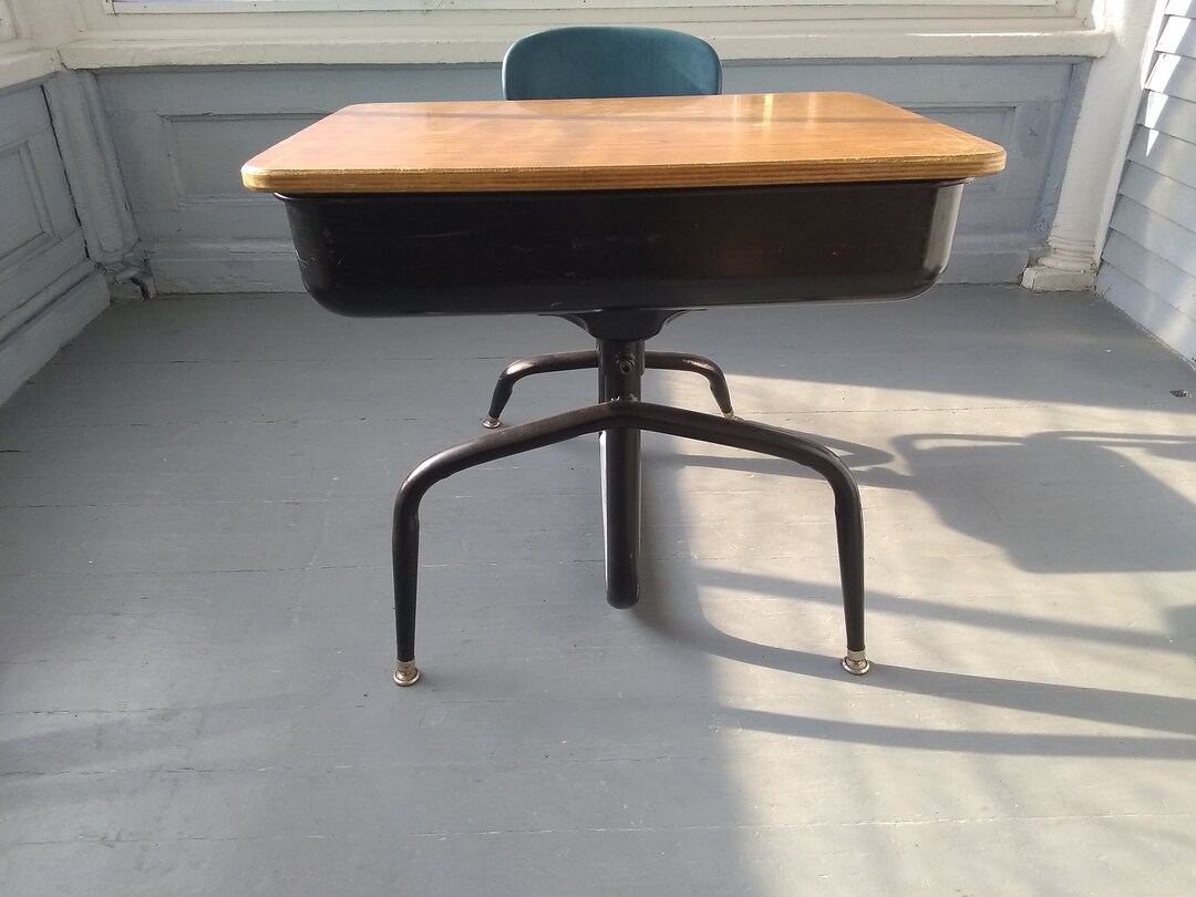 Vintage Kids Desk and Chair Adjustable Homework Desk Kids Room ...