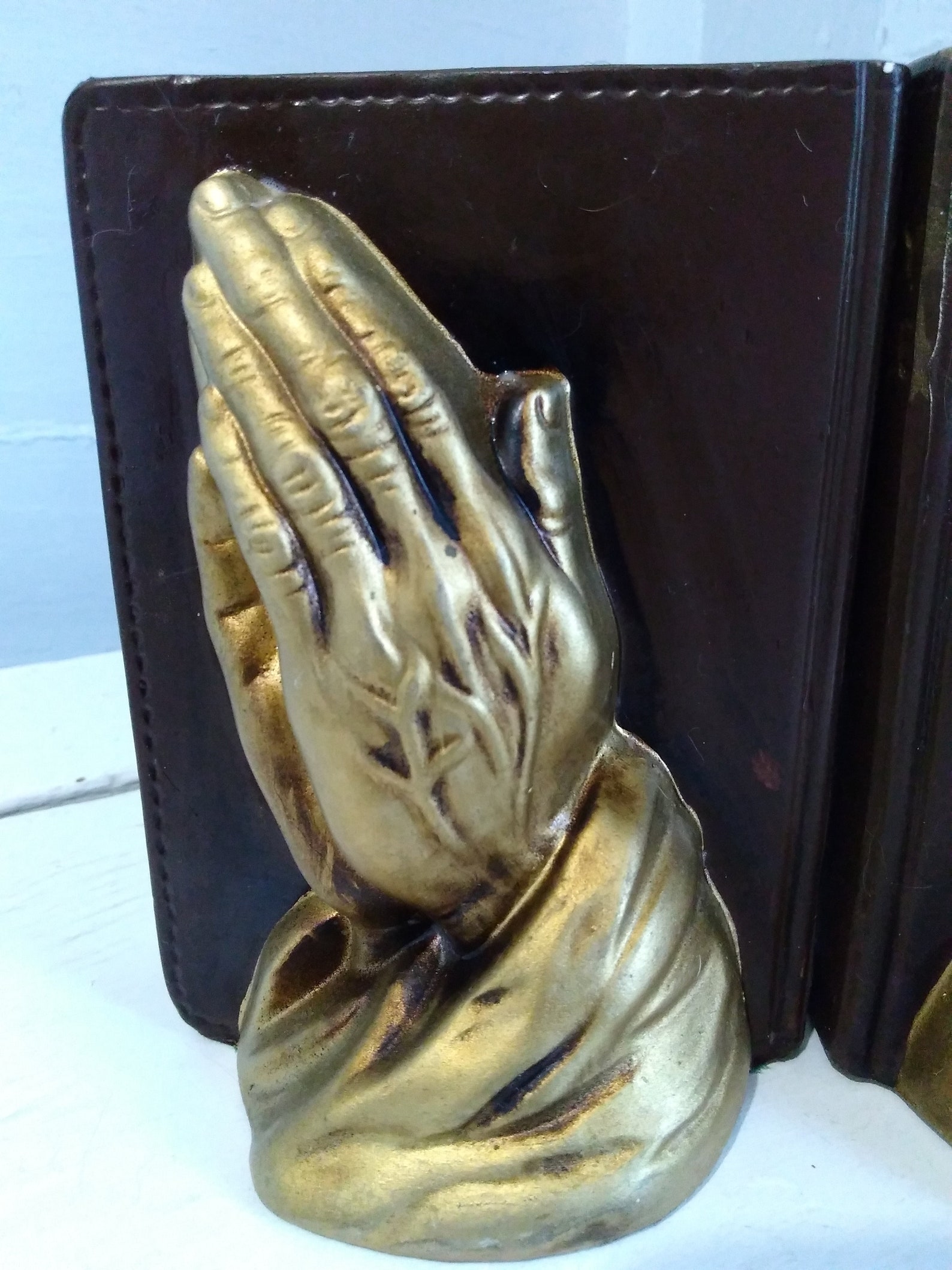 Vintage Bookends Holy Bible Praying Hands Chalkware 60s by - Etsy