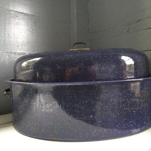 Vintage Savory Roasting Pan Enamelware Kitchen Farmhouse Country Blue ...